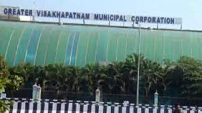 GVMC initiates groundwork for road expansion in One Town ...