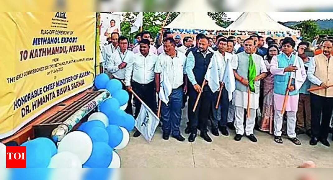 Cm Flags Off Methanol Export To Bhutan, Nepal, B’desh From Apl’s Namrup ...