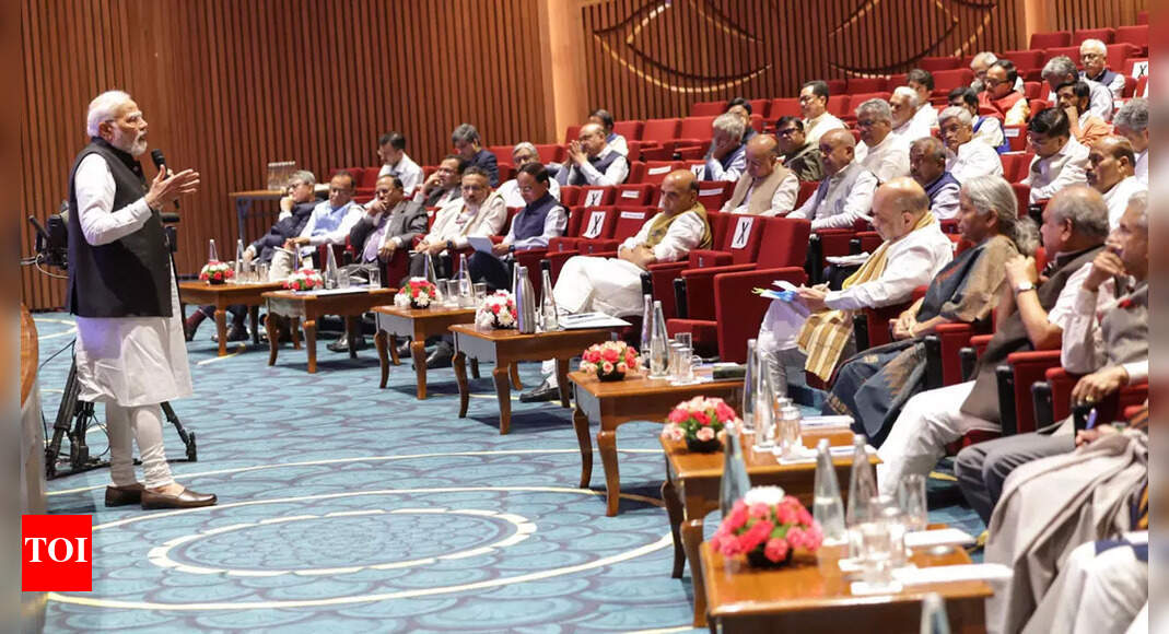 Council of Ministers Meeting: PM Narendra Modi chairs meeting of ...