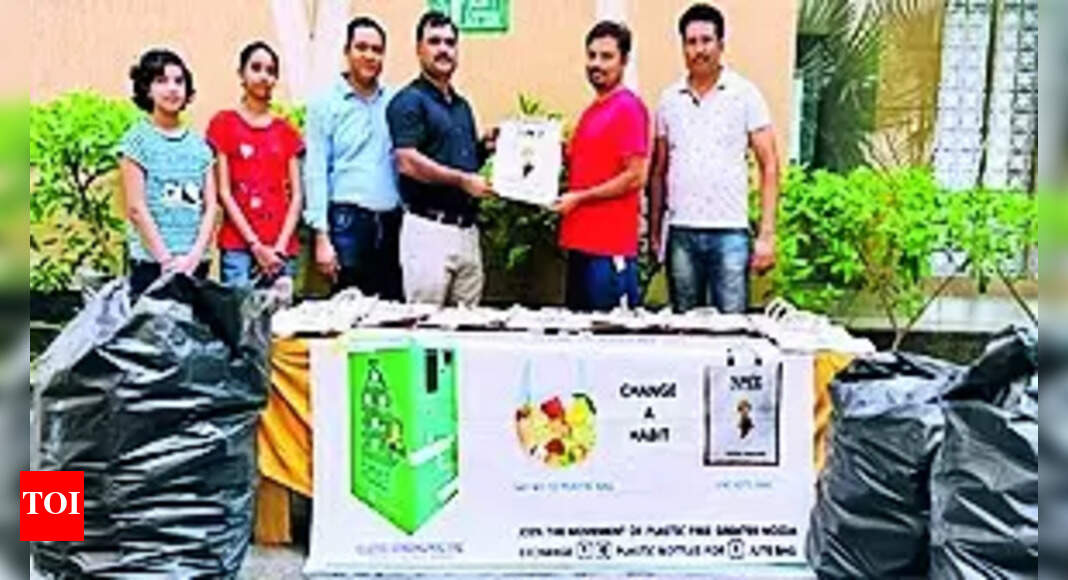 Npcl: Npcl Gives Jute Bags For Plastic Bottles To Gr Noida Residents ...