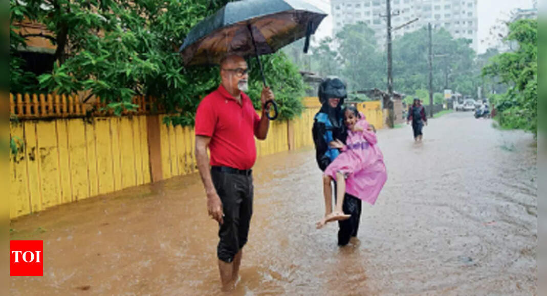 Mangalore receives good rain: brings traffic to a halt across coastal ...