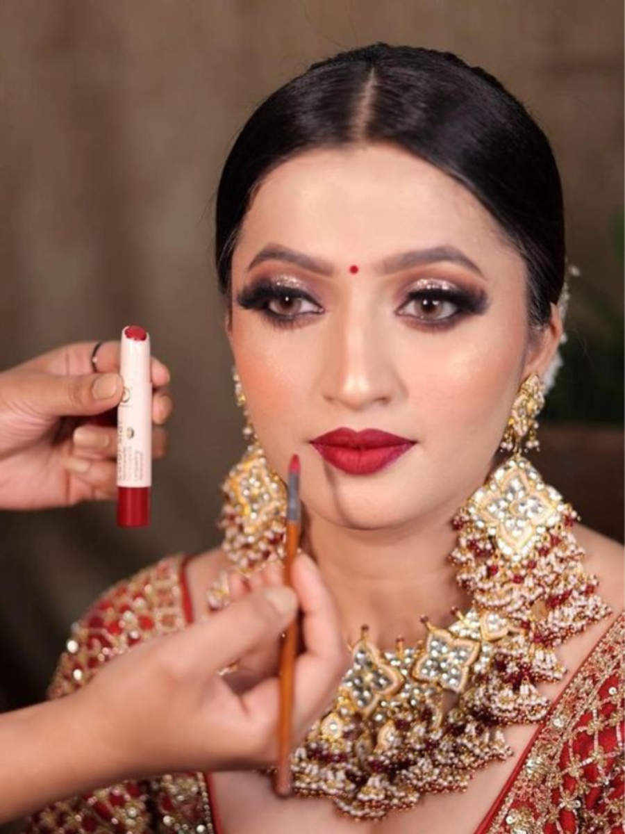 10 Best Bridal Makeup Looks | For Your Perfect Wedding Day | Zoom TV