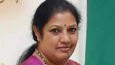 Purandeswari replaces Veerraju as state BJP chief | Vijayawada News - Times of India