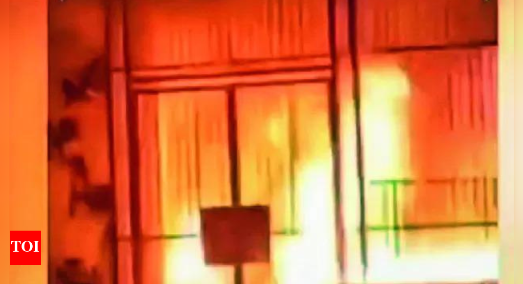 Indian Consulate Attack: Pro-Khalistan activists set Indian consulate ...