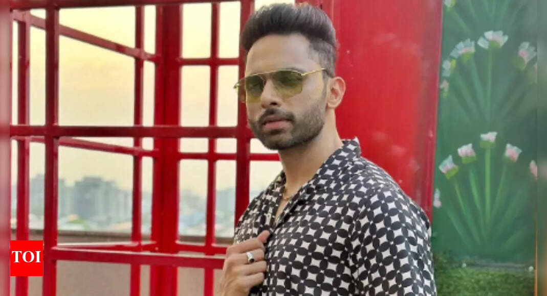 Singer Meet Jain redefines style with ‘Just another Day'! | Gujarati Movie News - Times of India