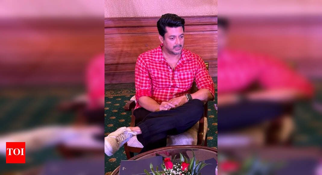 Jisshu U Sengupta and Suparn S Verma talk about their new web series in ...