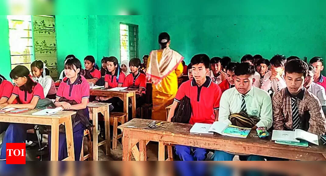 Manipur: Manipur schools reopen after 2 months | India News - Times of ...