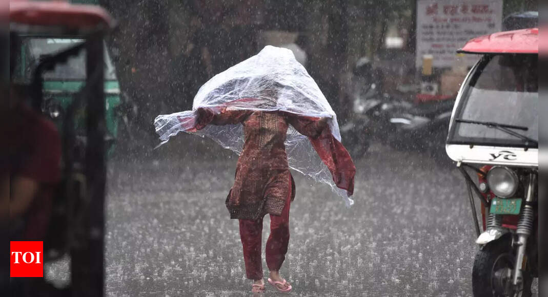 Delhi Rains Today: Traffic jams, waterlogging across Delhi after heavy rain; Met predicts more ...