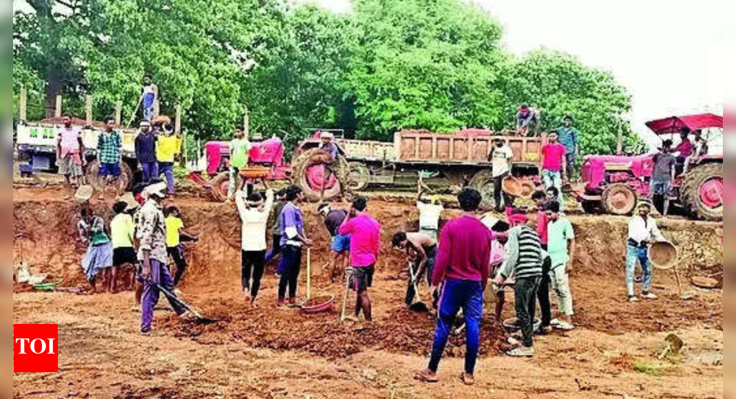 Nabarangpur: Villagers In Nabarangpur Dist Donate ₹100 Each To Build Road | Bhubaneswar News ...