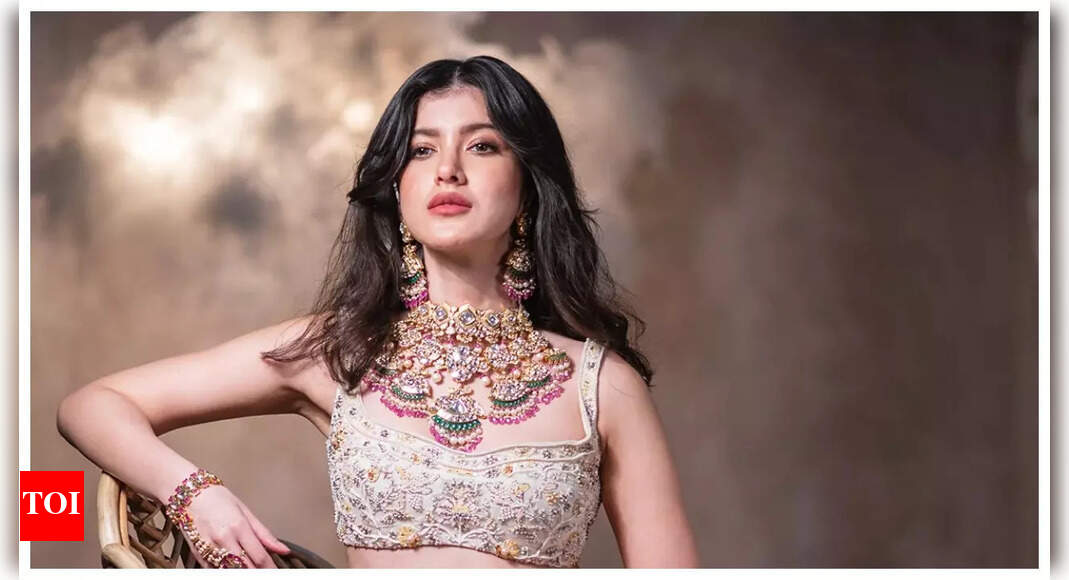 Shanaya Kapoor to make her South debut with Mohanlal’s Vrushabha ...