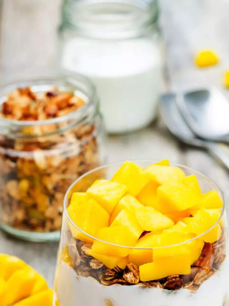 How to make a delicious Mango Oats Parfait | Times of India