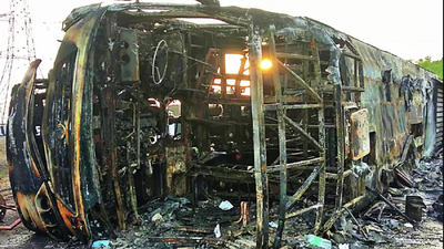 Maharashtra: Driver in Maharashtra bus crash was drunk, dozed off ...