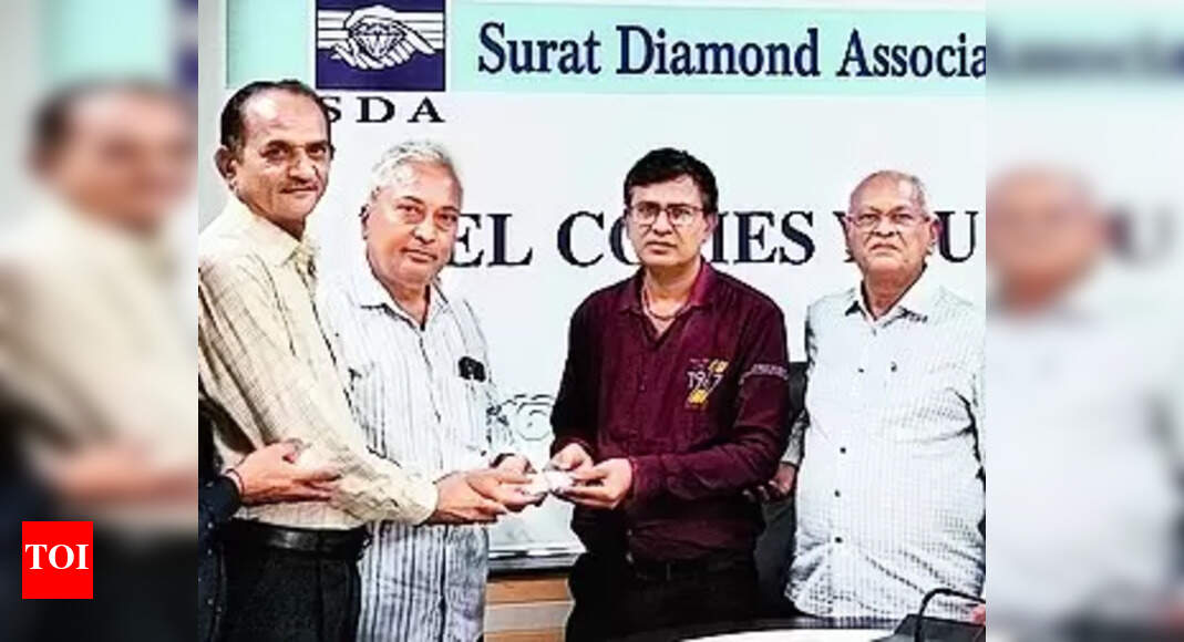 Diamonds Worth ₹7l Returned To Owner | Surat News - Times of India