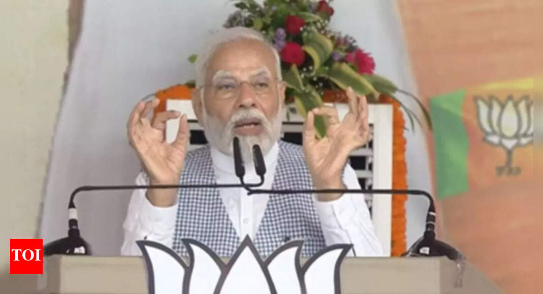 Prime Minister Narendra Modi launches scathing attack on Congress in ...