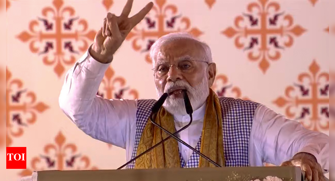 Narendra Modi: Previous govts made their schemes sitting in air ...