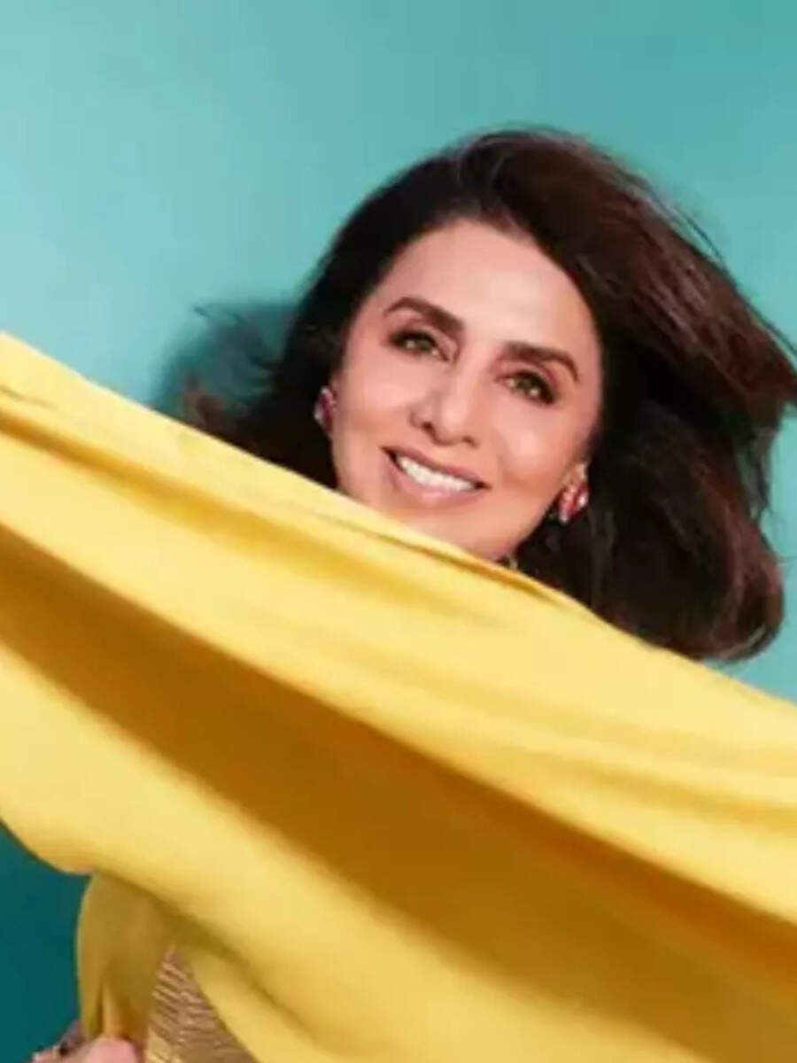 Neetu Kapoor's Timeless But Modern Ethnic Looks | Zoom TV