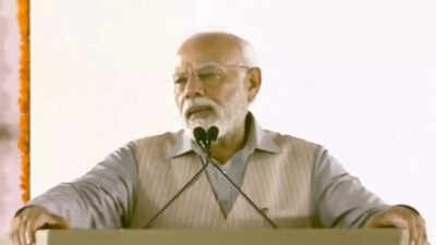 PM Modi launches projects worth Rs 6,100 crore in Telangana; hits out at CM KCR over 'corruption ...