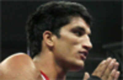 Dinesh advances to continue India boxers' winning run | Boxing News ...
