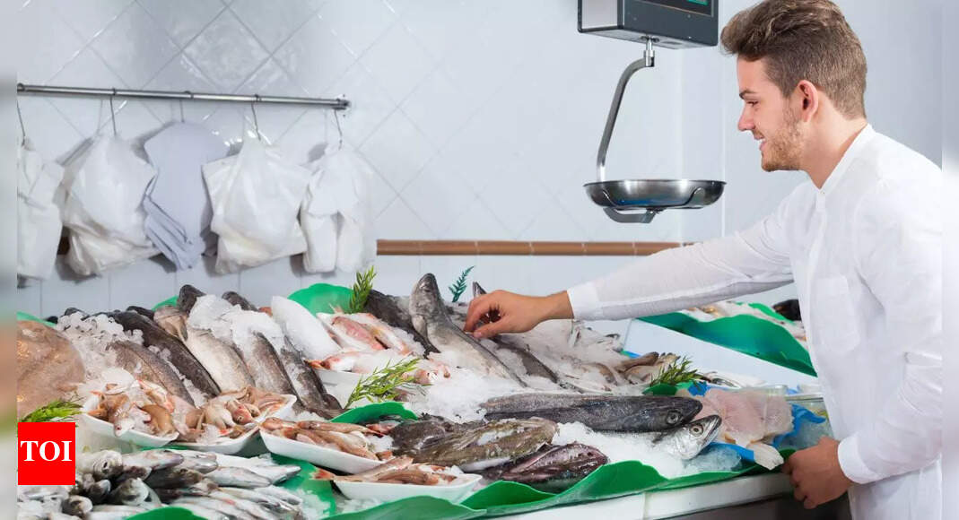 Tips to buy fresh fish and seafood - Times of India