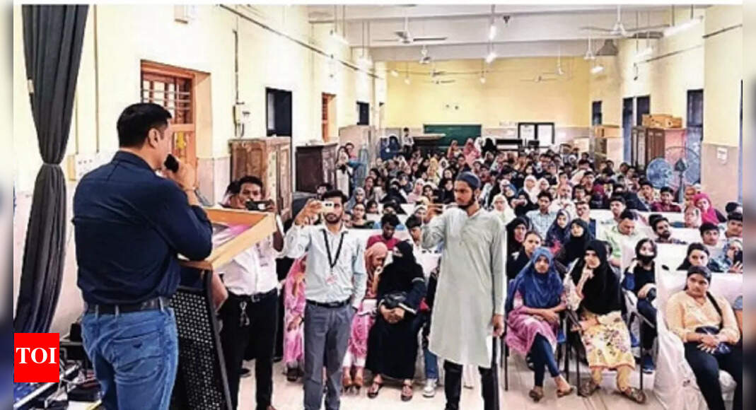 In tribute to Sufi saint Mahimi, dargah trust pushes education for poor ...