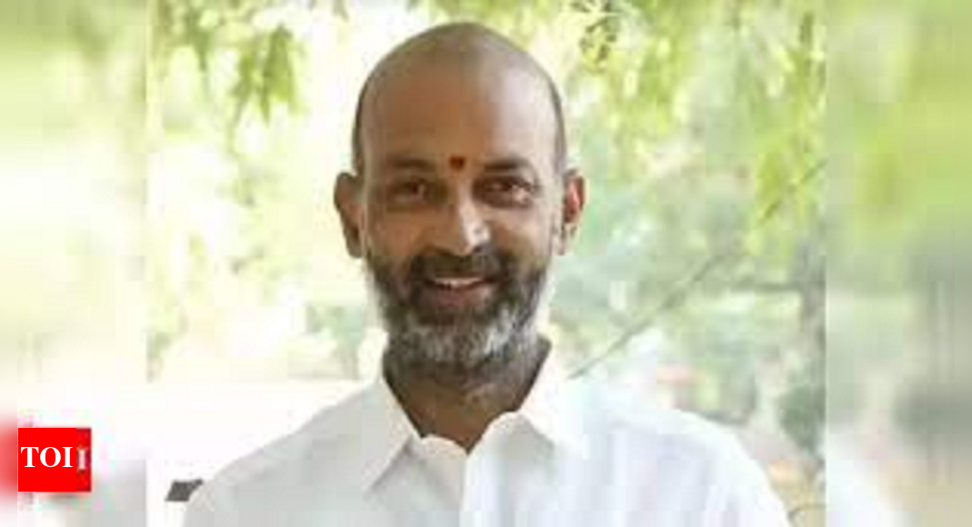 Sanjay: Modi Is Boss But Now Kcr Is Hiding His Face: Sanjay | Hyderabad ...