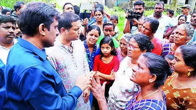 Kochi: Flood-hit Residents Seek Tetrapod Seawall Shield | Kochi News ...