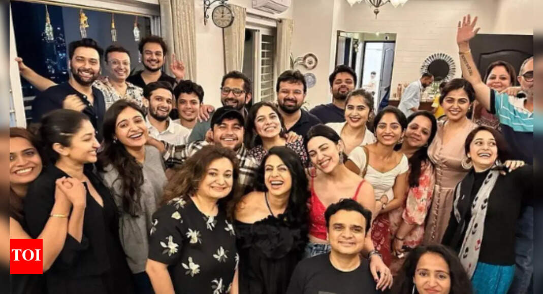 Star-Studded birthday bash: Parthiv Gohil and Manasi Gohil organize ...
