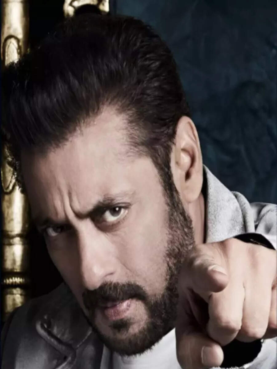 Bigg Boss Ott 2 Controversies So Far Salman Khan Smoking To Akanksha
