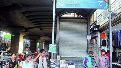 Poor frequency & bad infra hit Metro green line footfall | Hyderabad ...