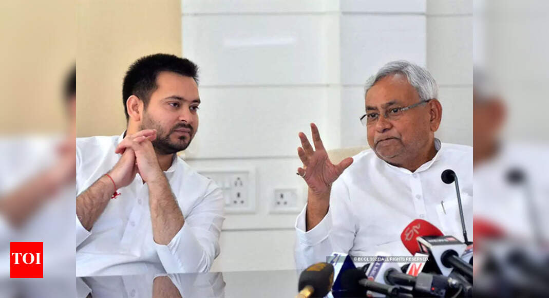 Nitish: 8. The story behind Nitish ‘car-pooling’ with Tejashwi - Times ...