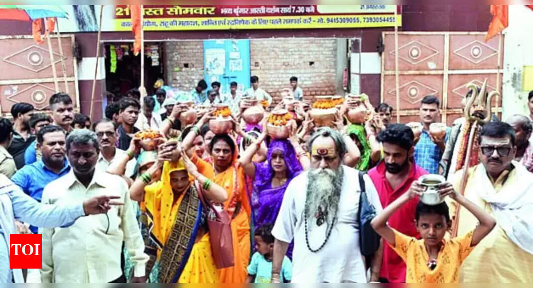 Shrawan: Rush Of Devotees At Lord Shiva Temples On 1st Somvar Of ...
