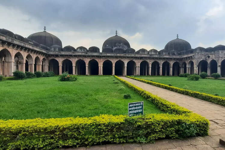 Mandu, the city that’s abandoned but not forgotten | Times of India Travel
