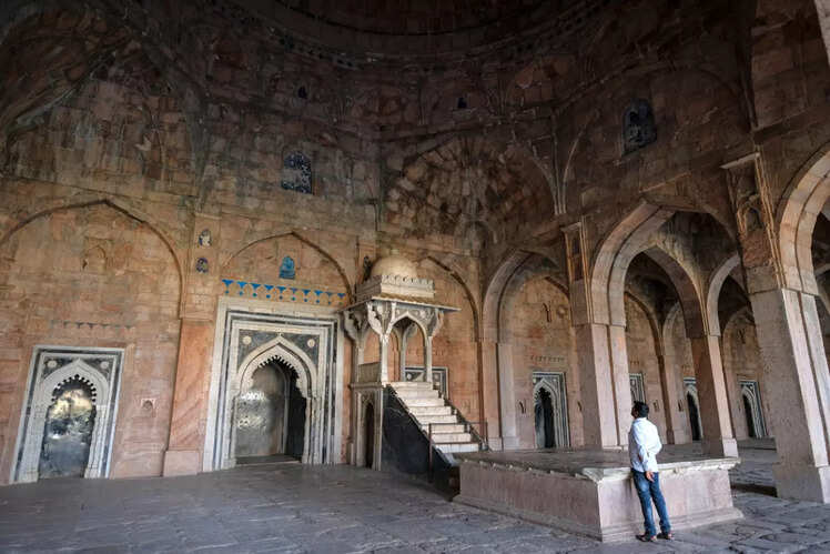 Mandu, the city that’s abandoned but not forgotten | Times of India Travel
