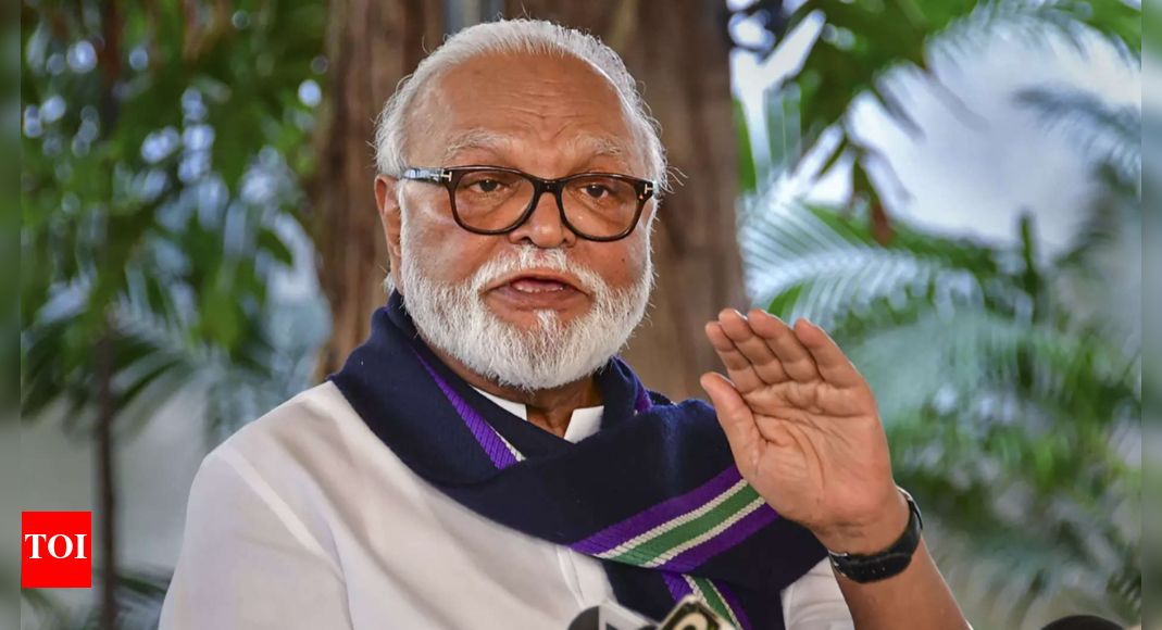 Youth held from Mahad for threatening to kill Bhujbal | Pune News ...