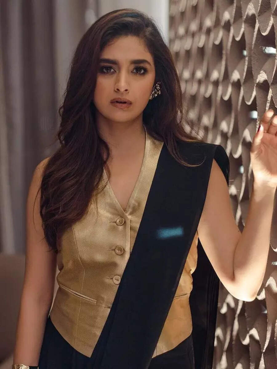 Keerthy Suresh’s saree lookbook is worth stealing! | TOIPhotogallery