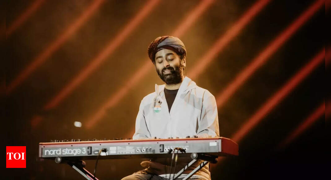 Arijit Singh’s rare video goes viral, fans say ‘This proves success is ...