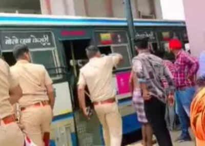 Rajasthan News: Assailants barge into bus, shoot dead murder accused in ...
