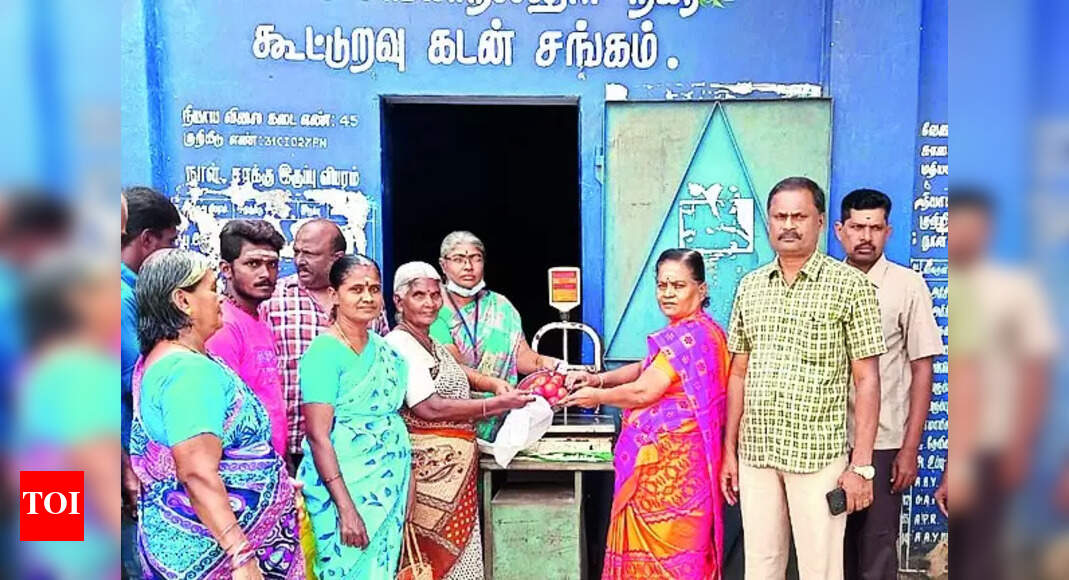Tomatoes: 20 Pds Shops In City Sell Tomatoes For 60 Per Kg | Coimbatore ...