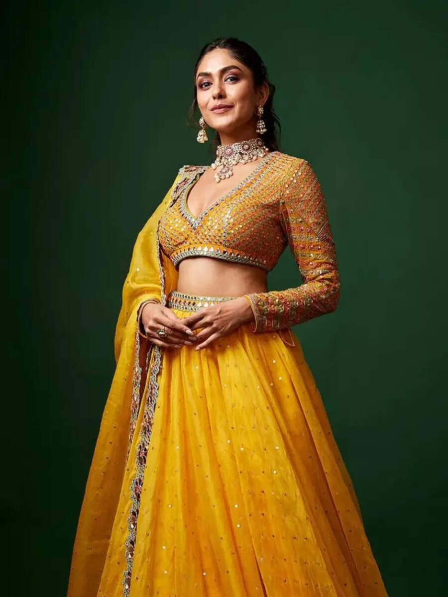 Mrunal Thakur exudes royal elegance in a lehenga | TOIPhotogallery