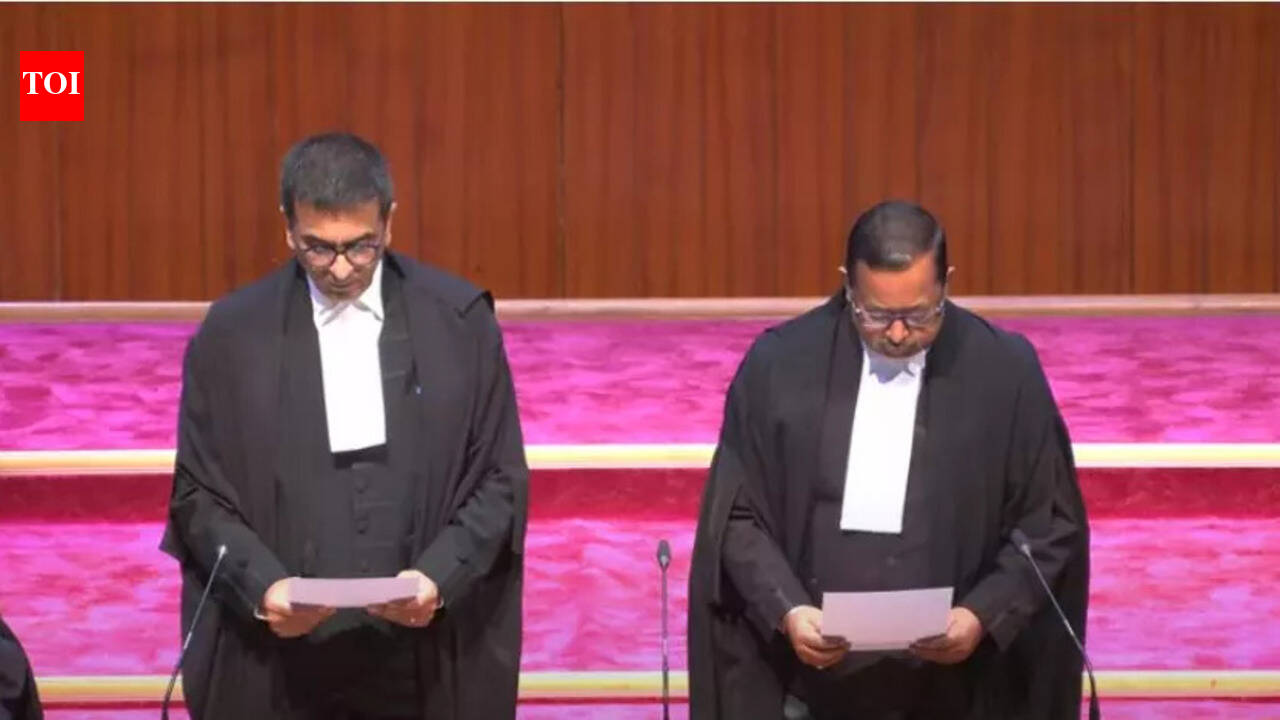 Breaking news live: CJI DY Chandrachud administers oath, working ...
