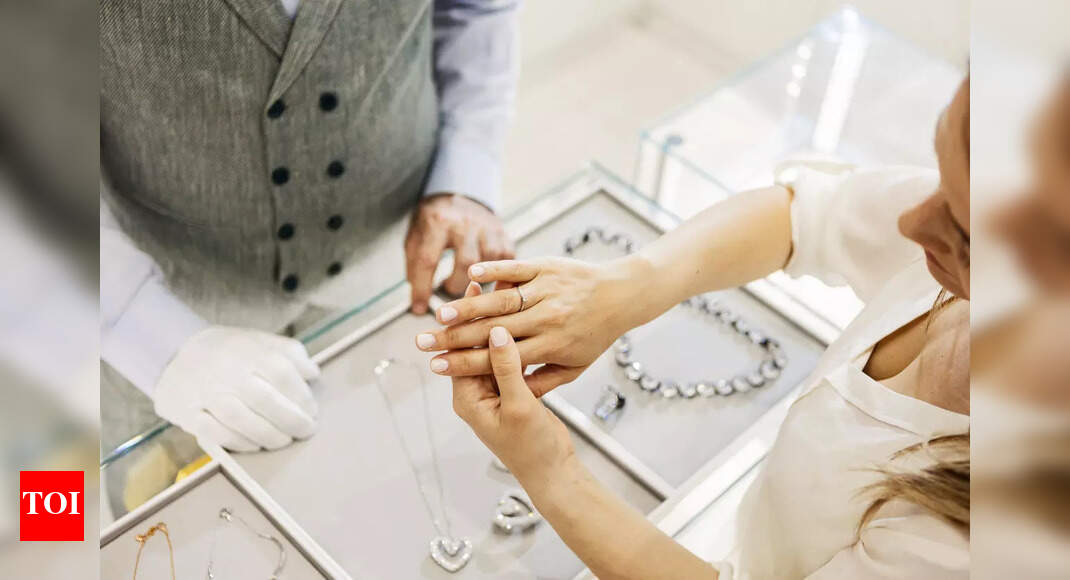 Tips for Buying Jewelry: Tips on buying perfect jewellery for you ...