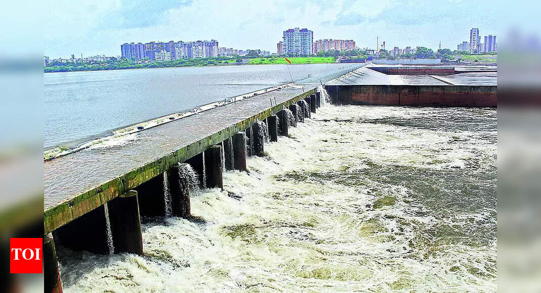 Water Level In Ukai Reservoir Rises By Two Feet In Two Days | Surat News - Times of India