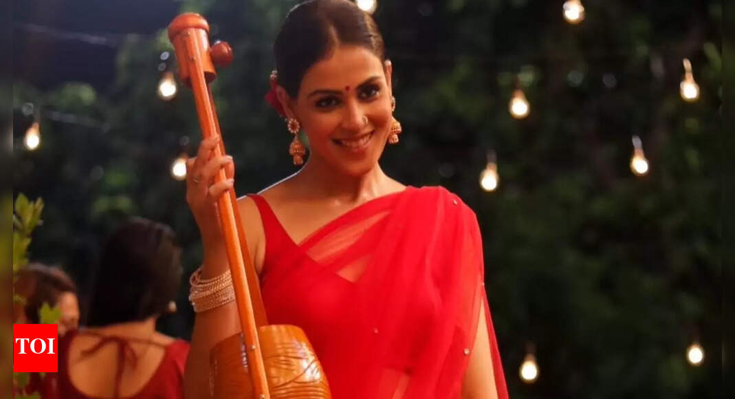 Watch: Genelia Deshmukh wins every Bengali heart dancing on Baul song ...