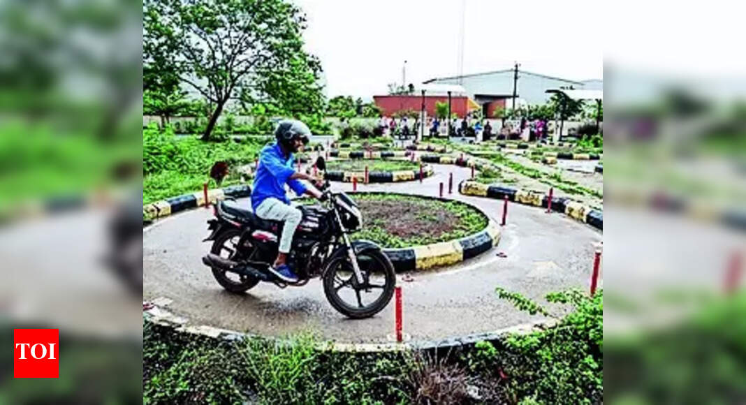 Dharwad East Rto Lacks Test Track For Driving Facility | Hubballi News ...