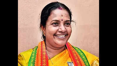 Vanathi Hits Back As Mnm Slams Her Over Poll Promises | Coimbatore News ...