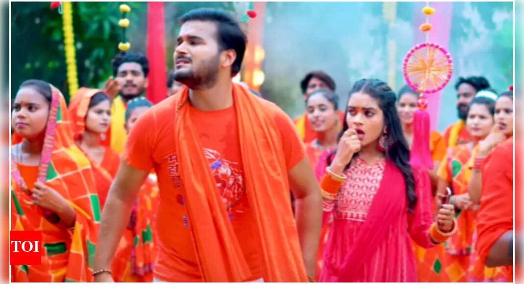 Arvind Akela Kallu drops a new devotional song 'Sali Sang Jal Dhara Jija' | Bhojpuri Movie News ...