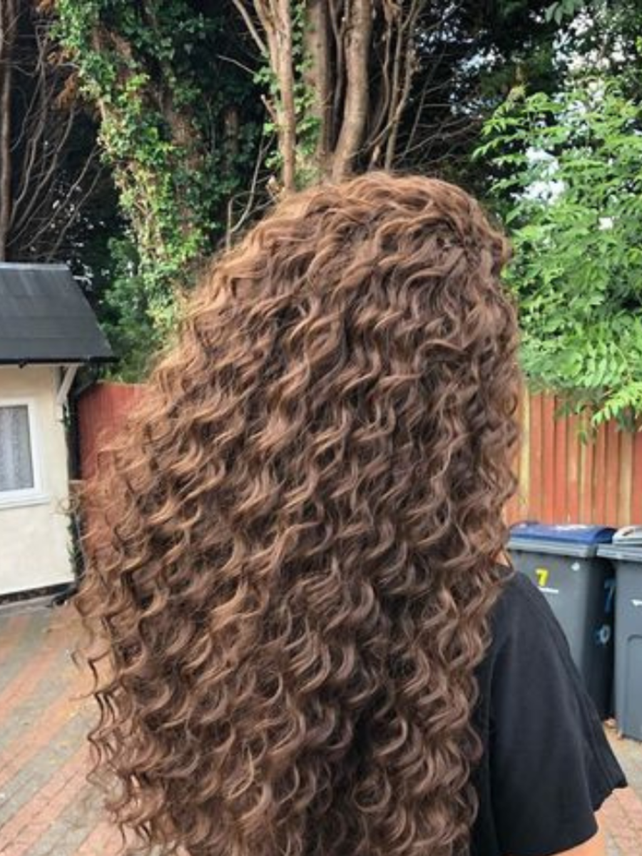 Curly Hairstyles: 7 Easy Hairdos For Office To Manage Those Gorgeous ...