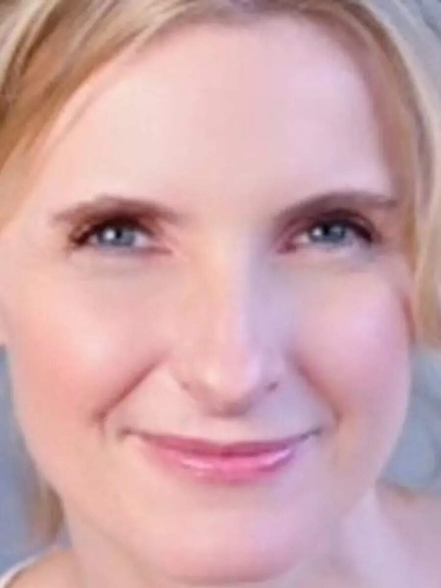 Elizabeth Gilbert's profound quotes on love and life | Times of India