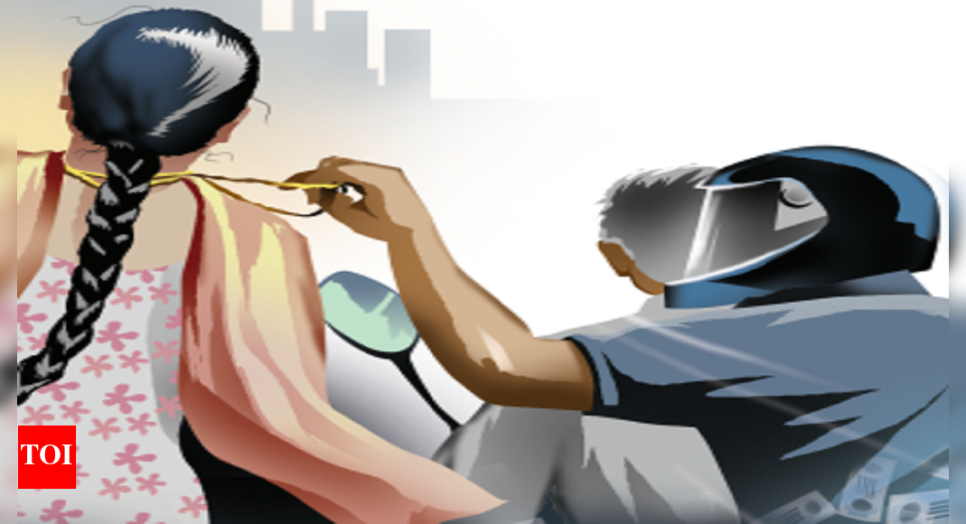 Chain snatching gang busted, four arrested | Hyderabad News - Times of ...