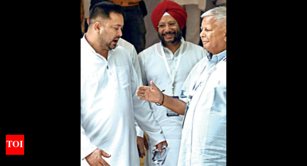 Ias: Deputing IAS officers to ‘serve’ opposition leaders is misuse: HD ...